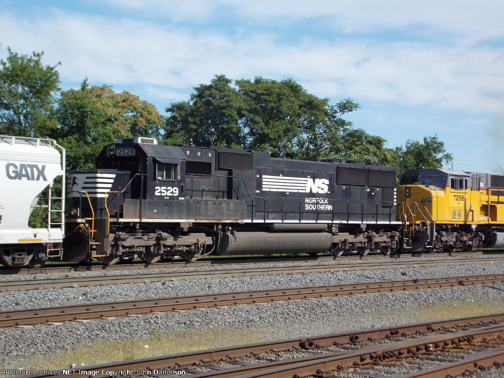 NS 2529